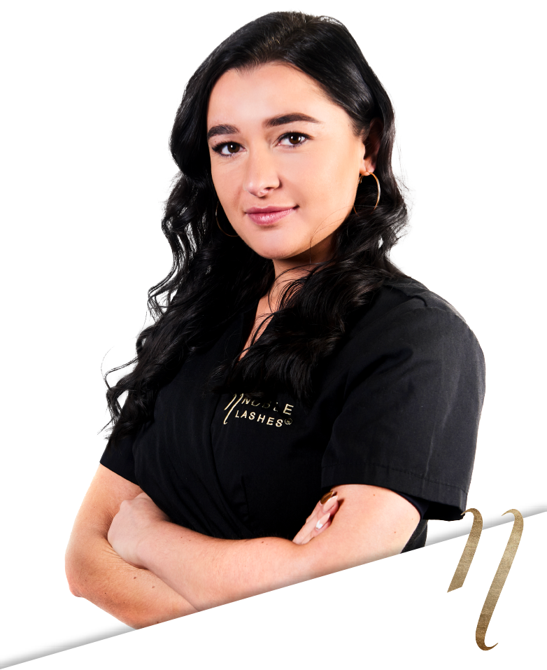 Laminacja brwi – kompleksowy przewodnik po zabiegu - Noble Lashes